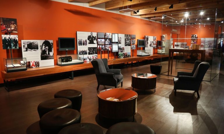 Origins Centre - Museum Explorer SA